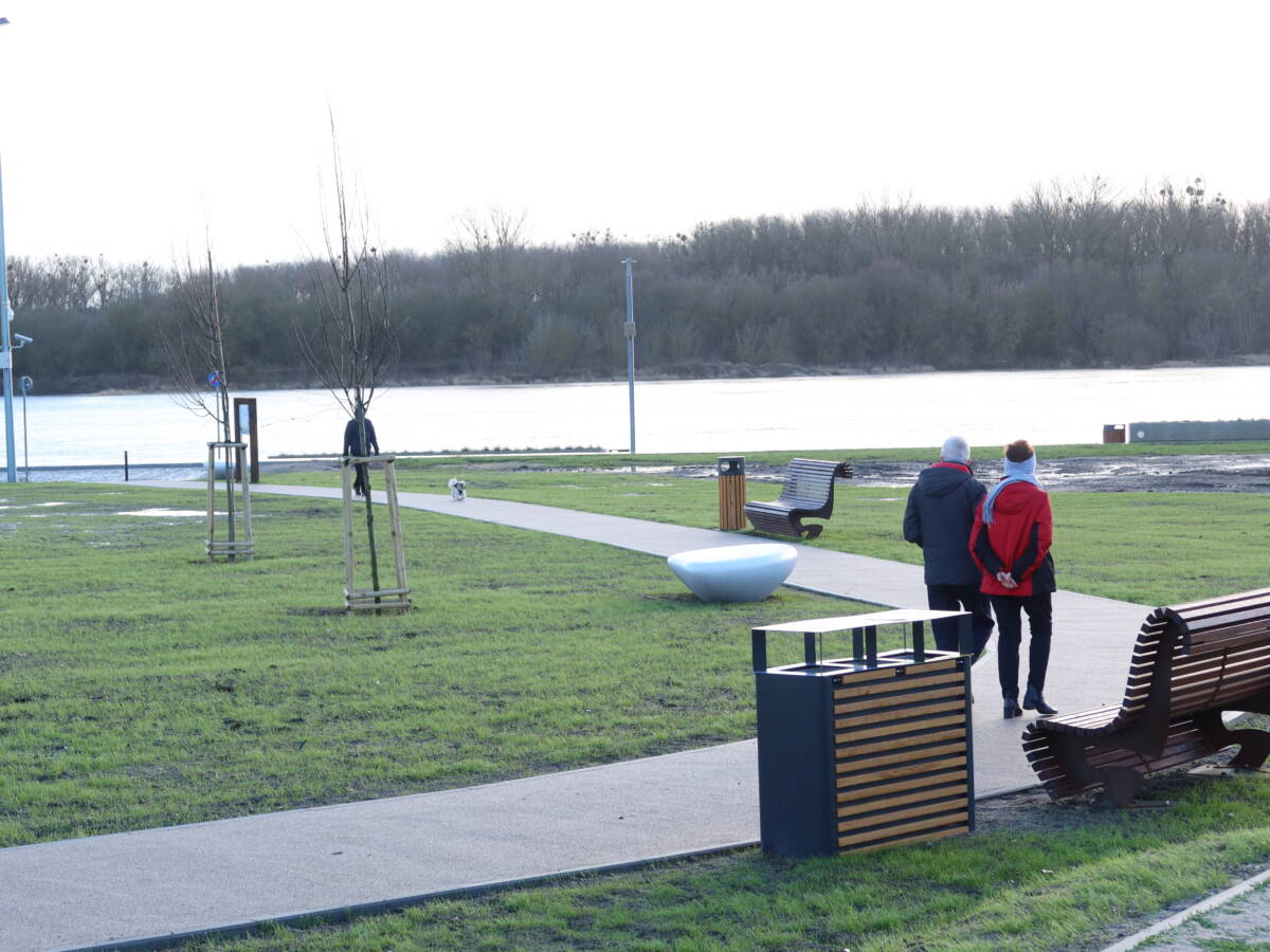 Spacer po bulwarze nad Wisłą. Nowa atrakcja dla mieszkańców nie tylko ...